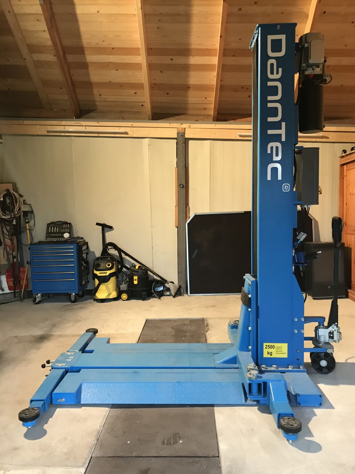 2. Einsäulen Hebebühne Profi – Danntec KFZ